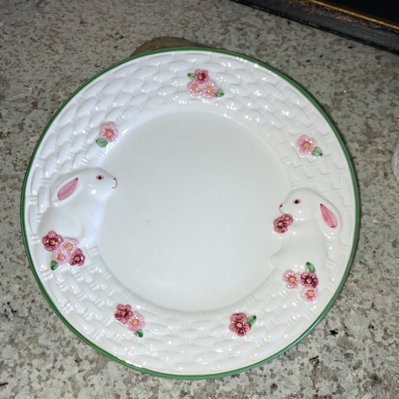 Avon | Dining | Uec Vintage 98s Avon Bunny Collection Bunny Luv Dessert ...